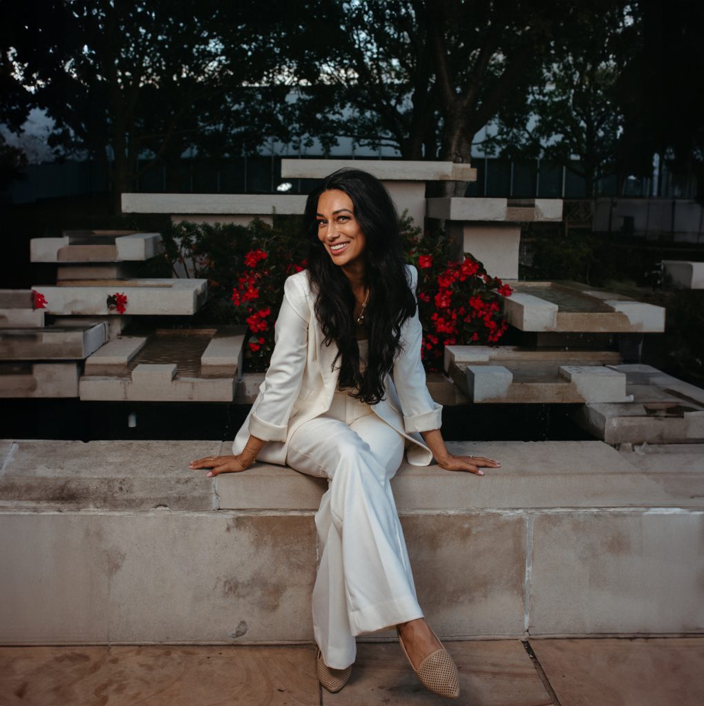 Dr. Sasha Hamdani - Moves | Fashion & Lifestyle... Online