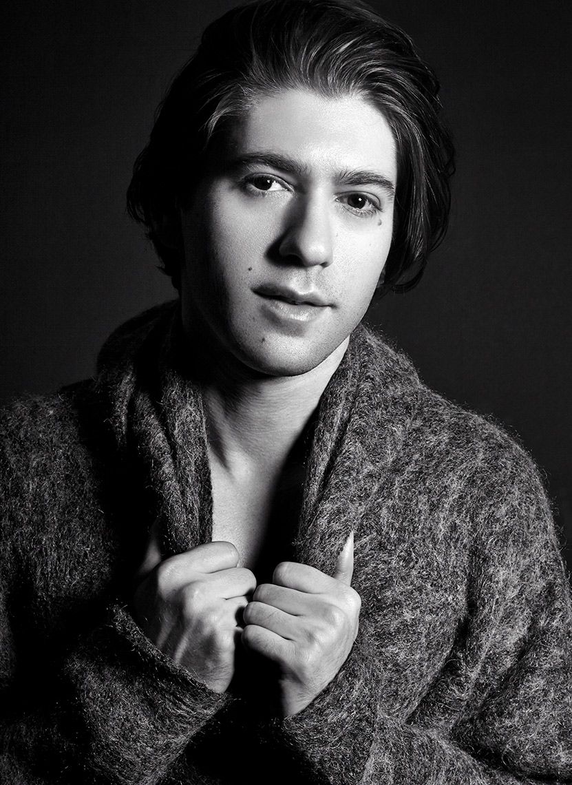 Michael Zegen - Moves | Fashion & Lifestyle... Online